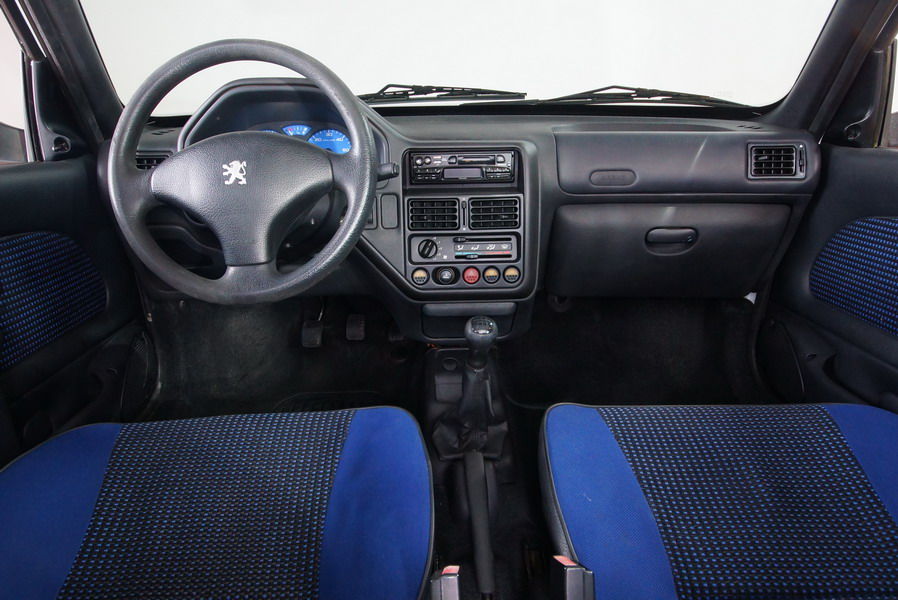 PEUGEOT 106 1.5 DIESEL. MAX. CON AIRE ACONDICIONADO | Automocio Pere